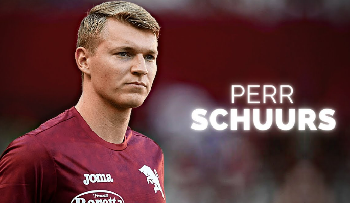 Nederländsk mittback aktuell - Totaal Liverpool